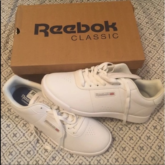 Reebok | Shoes | Nwt Unisex Reebok Sneakers | Poshmark